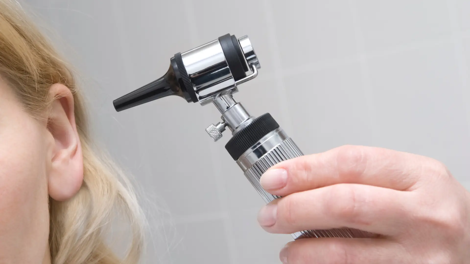 What Is Otoscopy? Everything You Need to Know About Ear Examinations ...